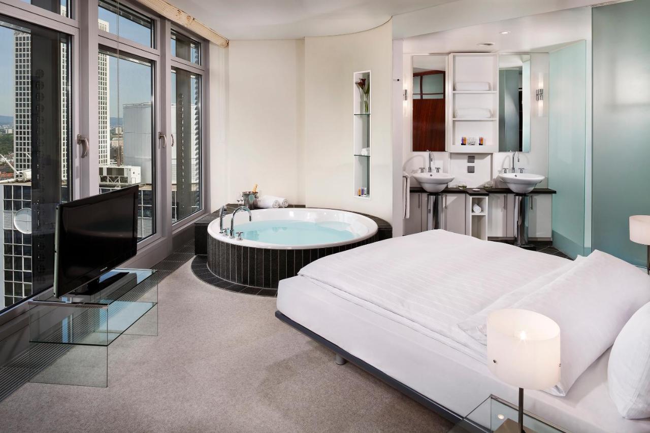 Frankfurt: Die besten Hotels mit Whirlpool im Zimmer